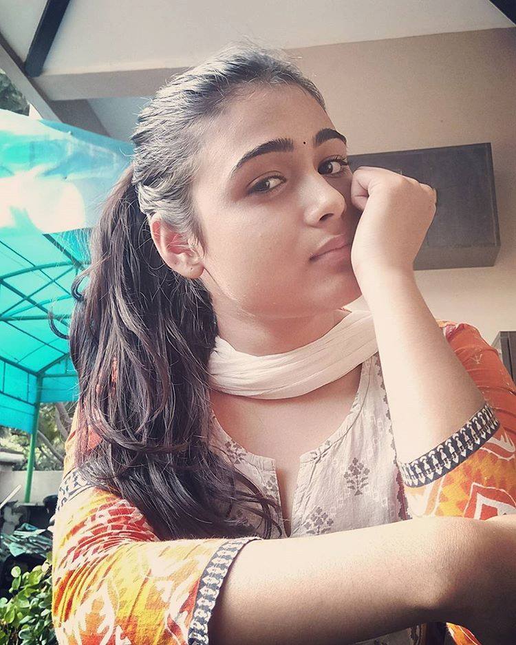 Shalini Pandey Wiki, Biography, Age, Height, Photos, Movies - News Bugz Shalini Pandey Wiki, Biography, Age, Height, Photos, Movies - News Bugz