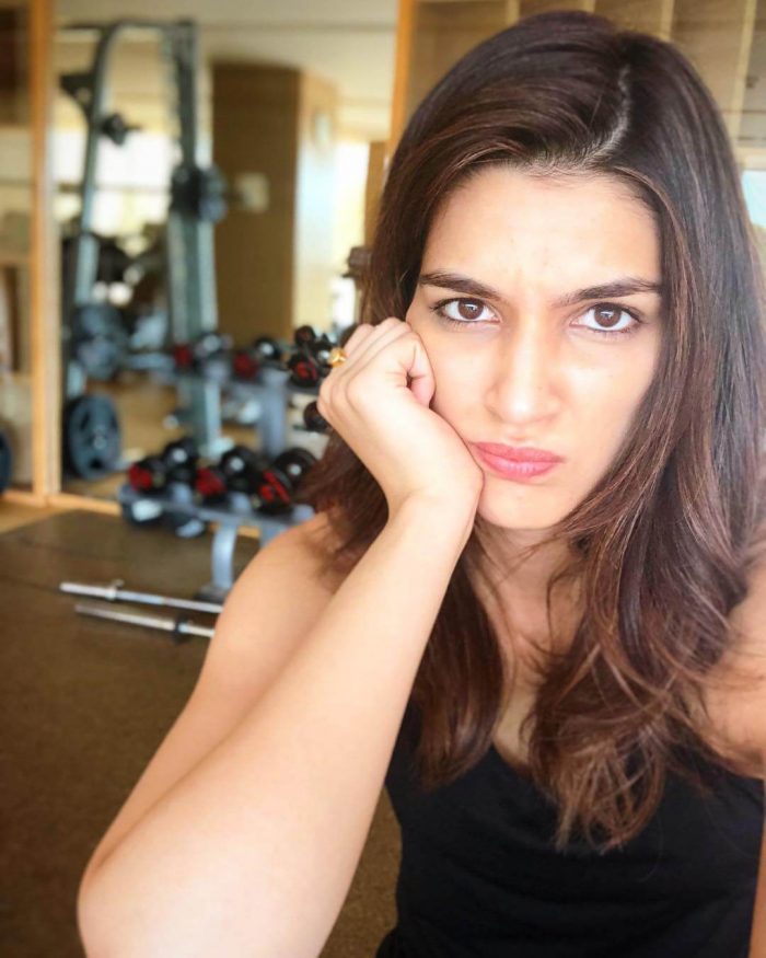 Kriti Sanon Wiki, Biography, Age, Movies List, Images - News Bugz Kriti Sanon Wiki, Biography, Age, Movies List, Images - News Bugz